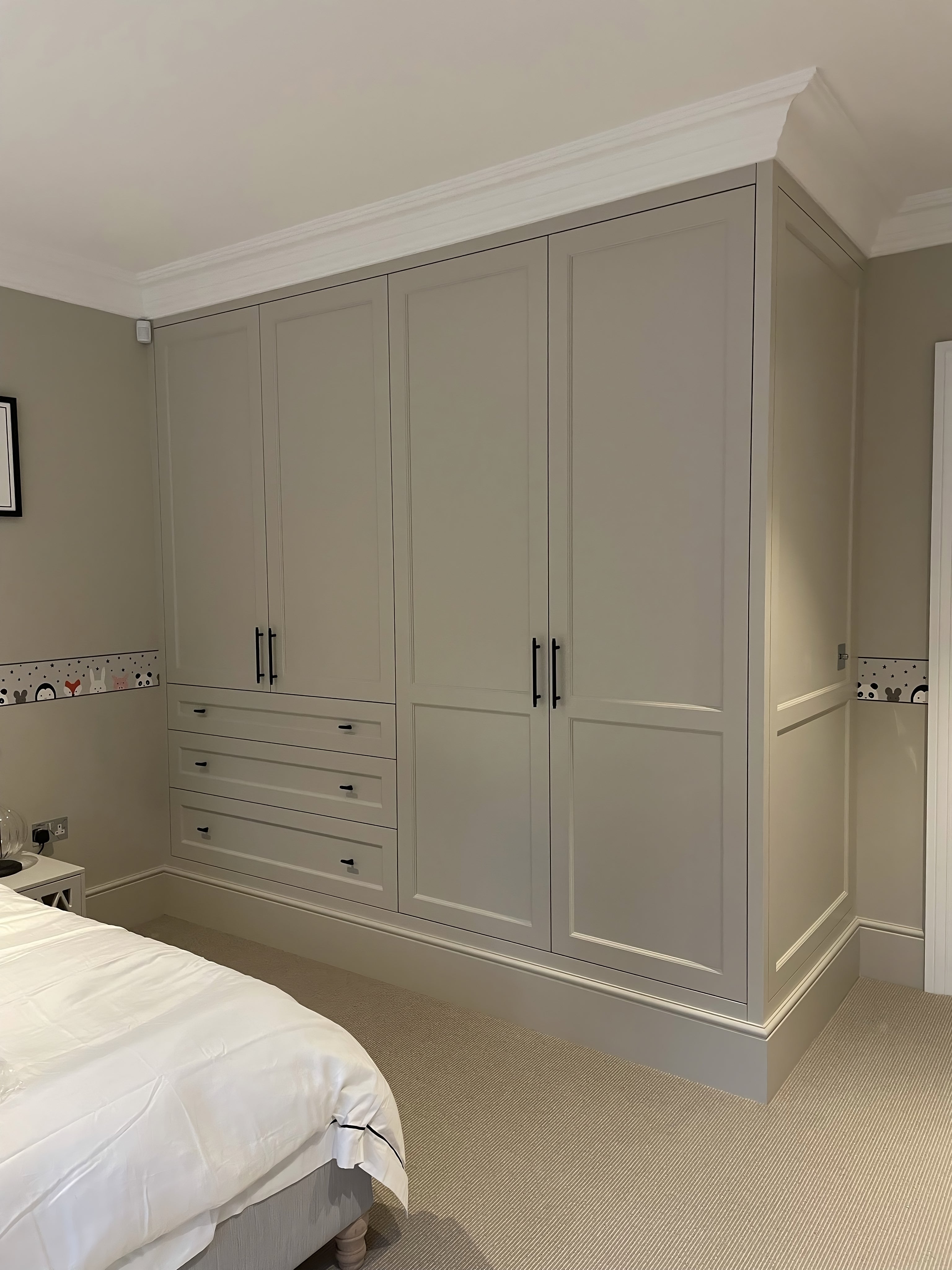 Wardrobes Incorporating Room Coving | Bespoke Wardrobe Makers ...